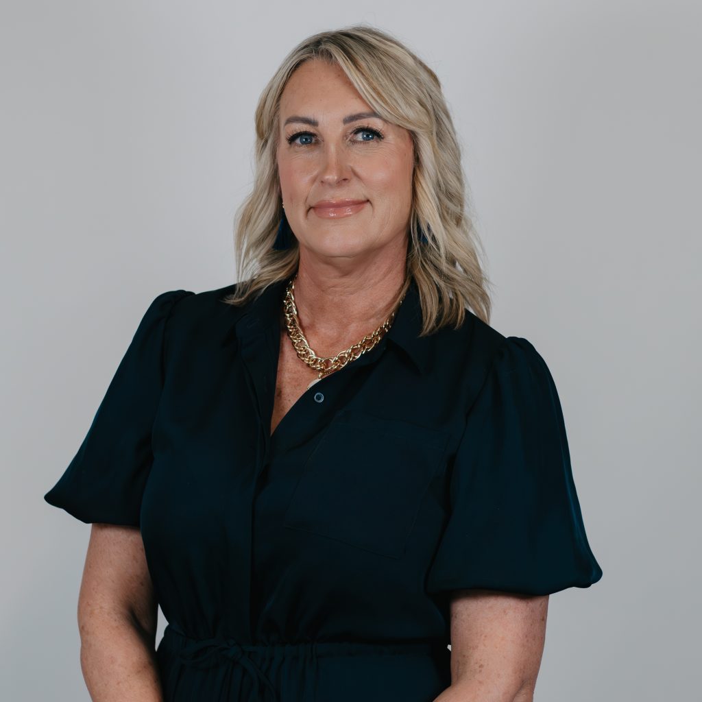 April Thulstrup, REALTOR® - CENTURY 21 Signature Real Estate